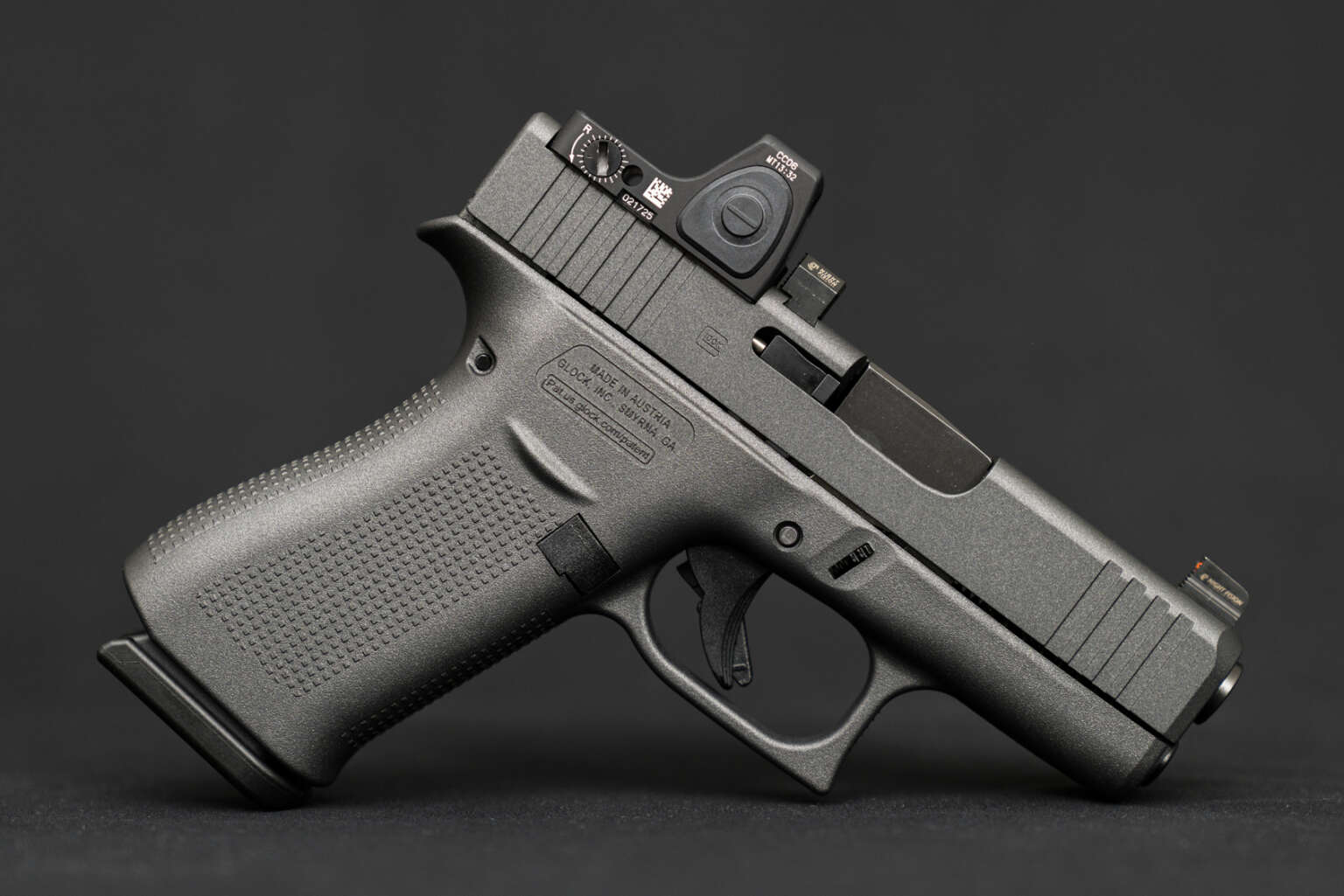 Glock 19X w/ Trijicon RMR 3.25 MOA Coyote – NRC Industries